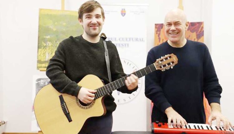 VERSURI PLINE DE MAGIE SEMNATE ANDREI ȘI ADRIAN TASE! URARE EMOȚIONANTĂ ...